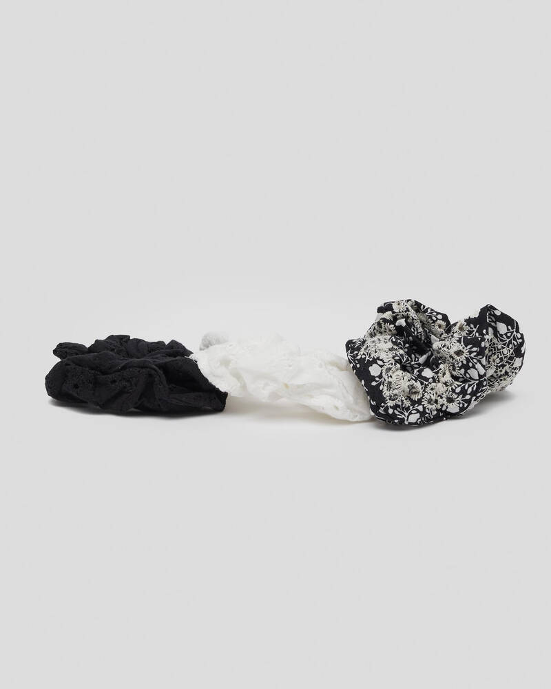 Shop Karyn In LA Nara Scrunchie Pack In Black/white - Fast Shipping ...