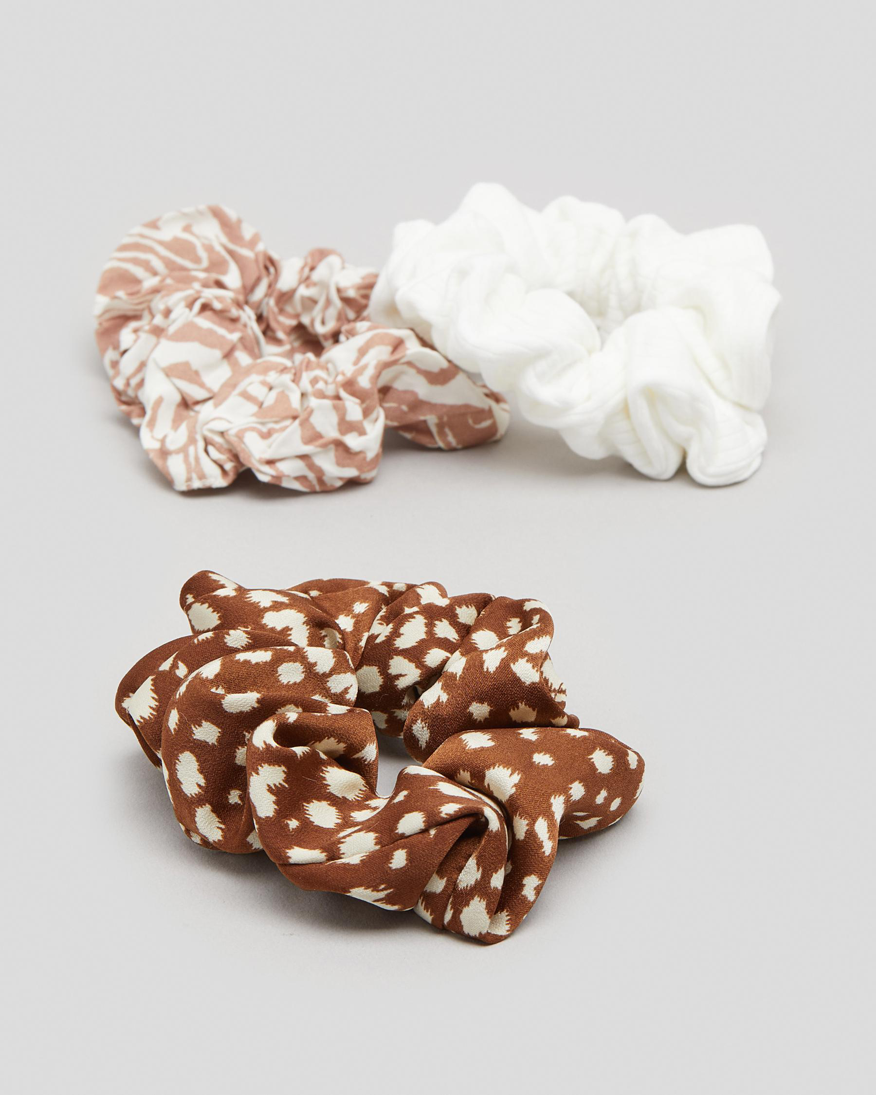 Karyn In LA Jennie Scrunchie Pack In Choc/white - Fast Shipping & Easy ...