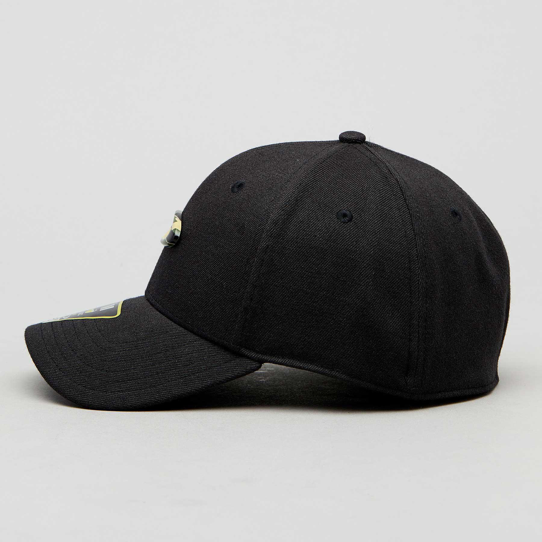 Shop Oakley Tin Can Cap In Black/camo - Fast Shipping & Easy Returns ...