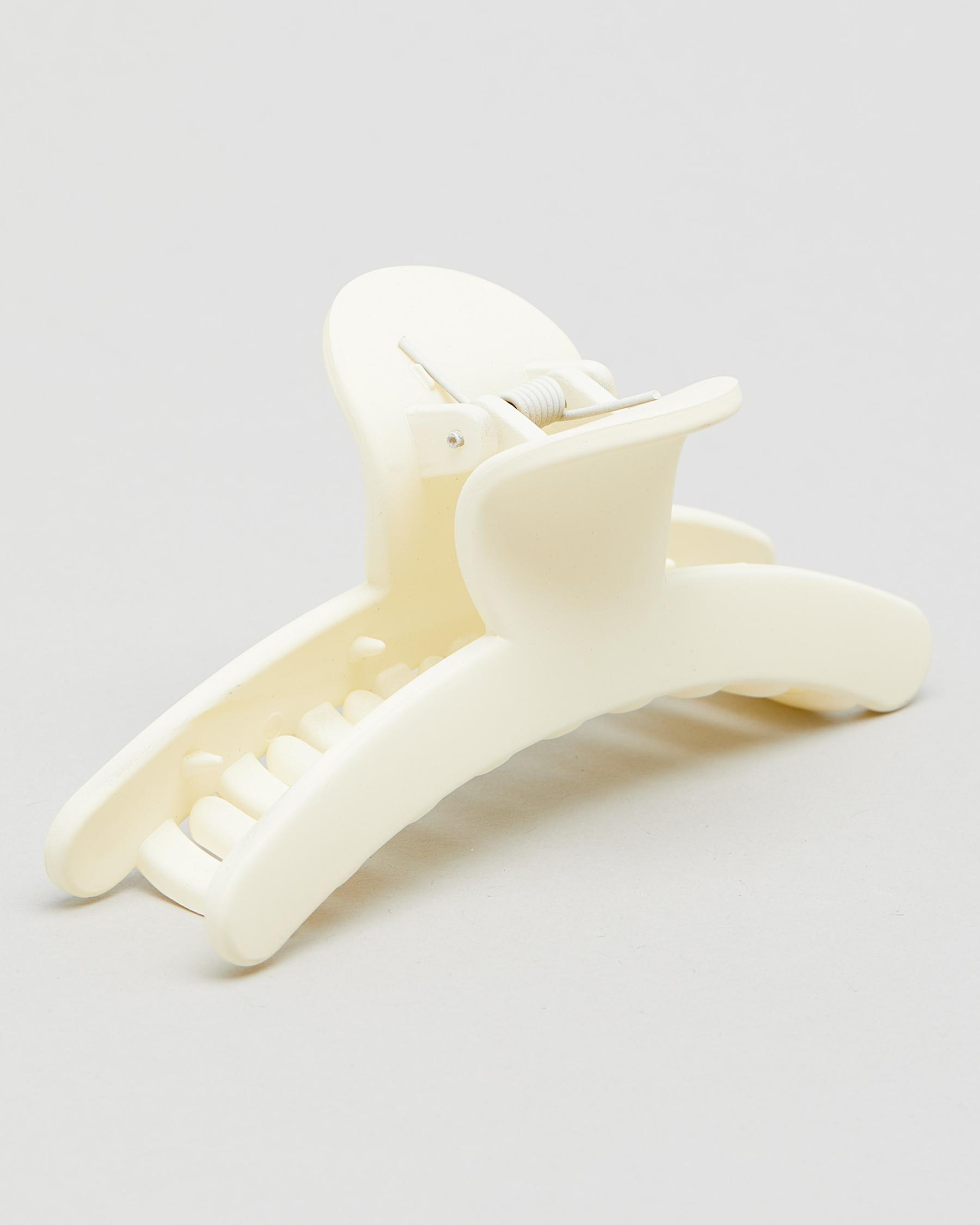 Shop Karyn In LA Henley Hair Claw Clip In White - Fast Shipping & Easy ...