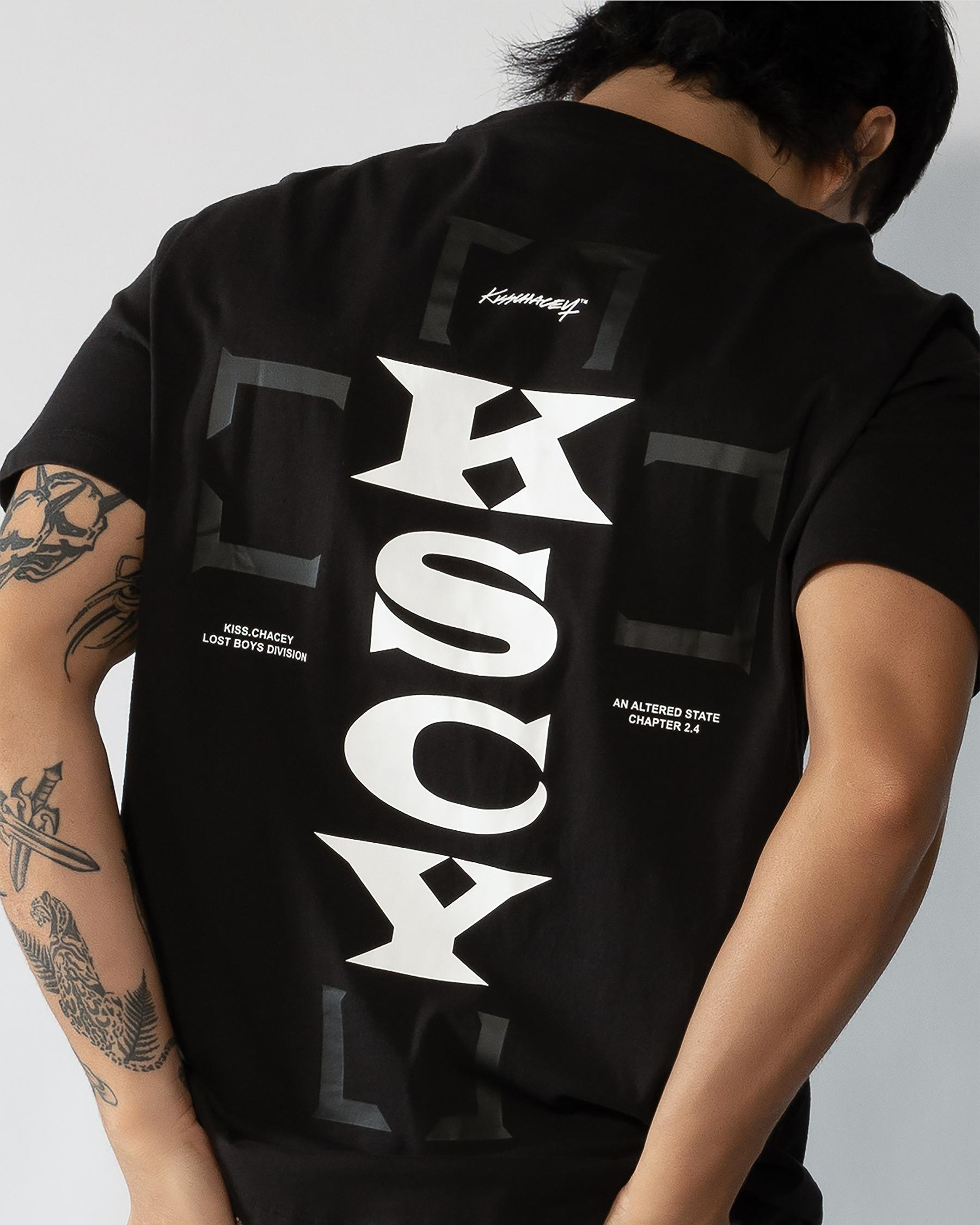 Shop Kiss Chacey Redemption Dual Curved T-Shirt In Jet Black - Fast ...