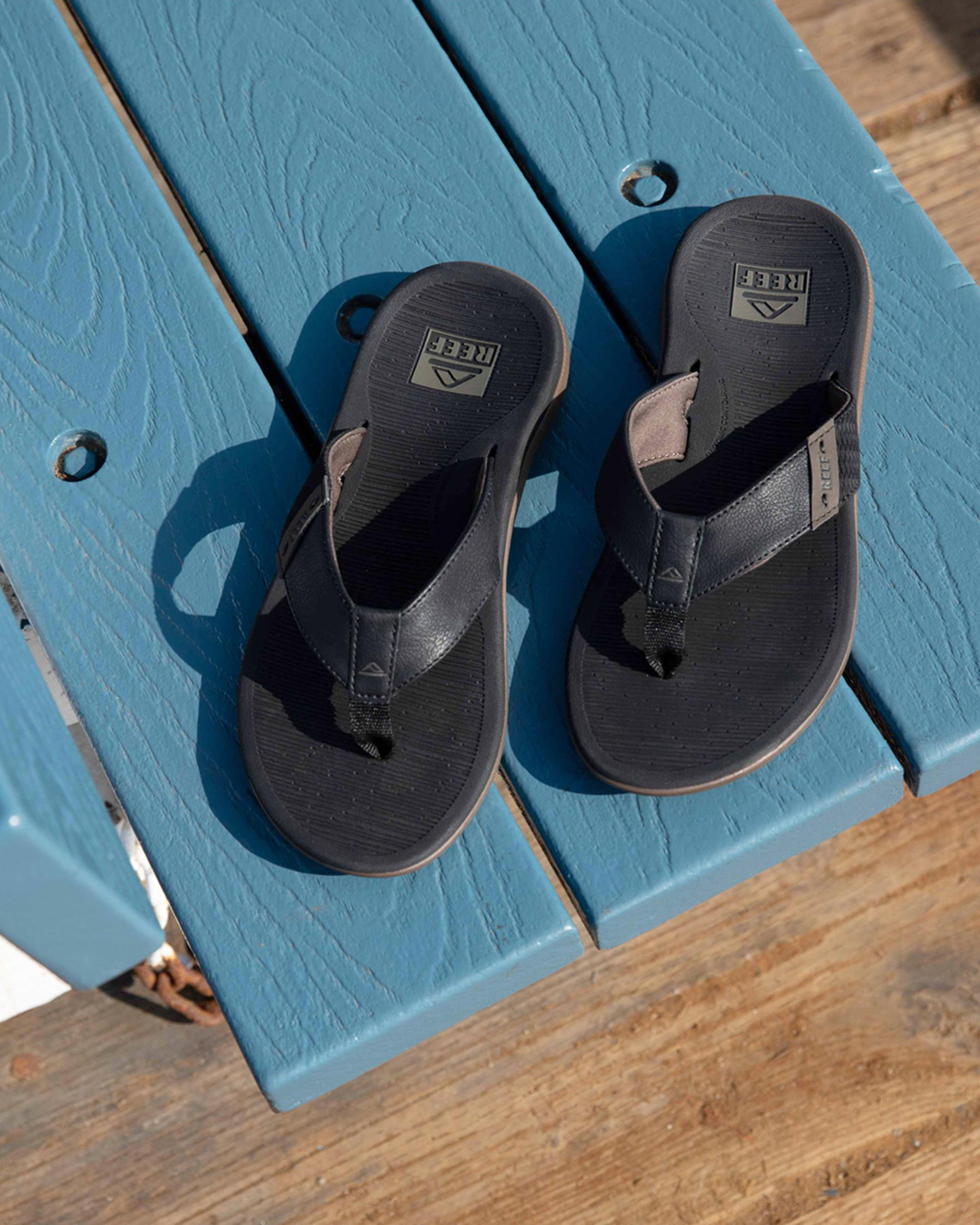 Reef Santa Ana Thongs In Black | City Beach Australia