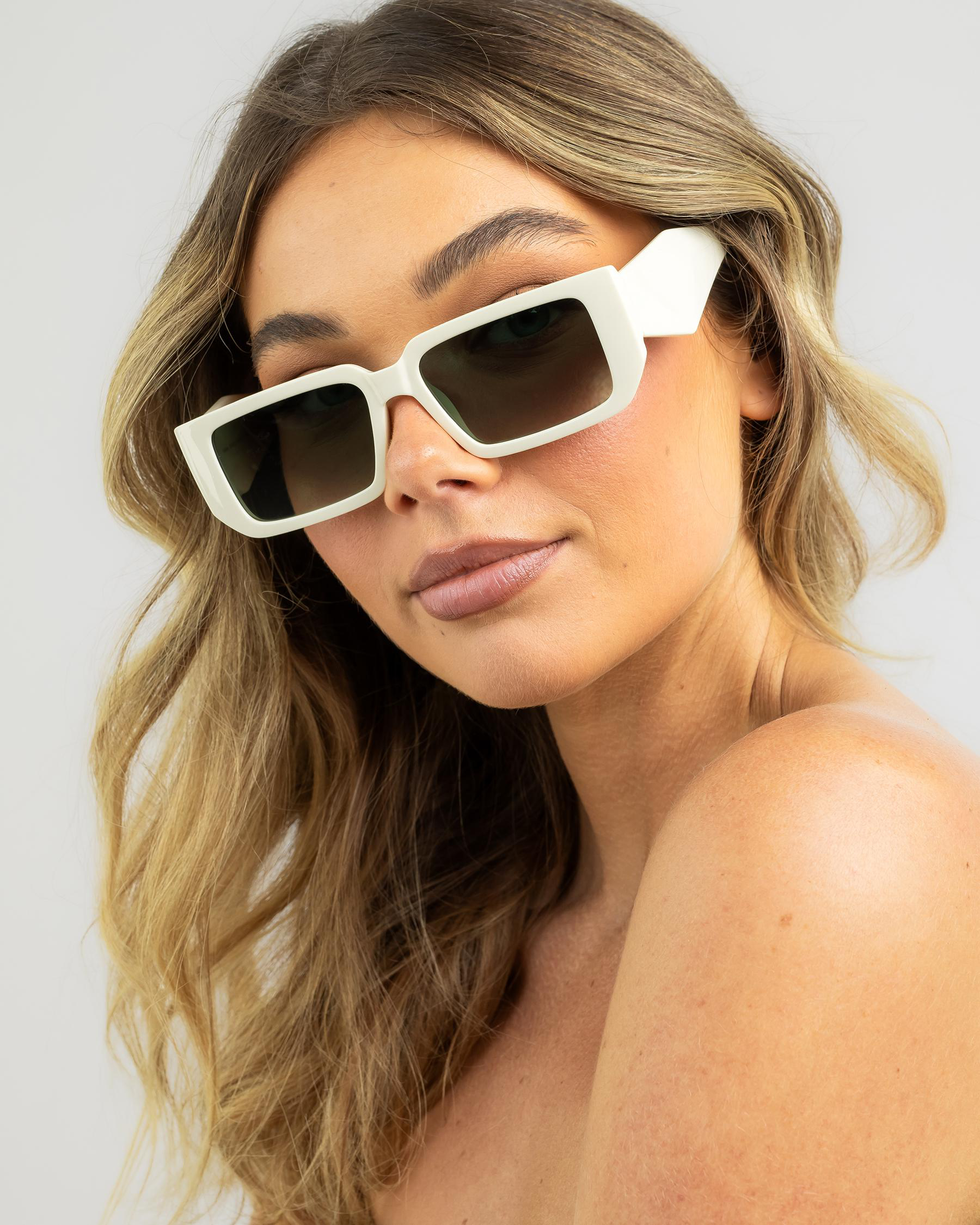 Shop Indie Eyewear Izzy Sunglasses In Ivory/gd Olive - Fast Shipping ...