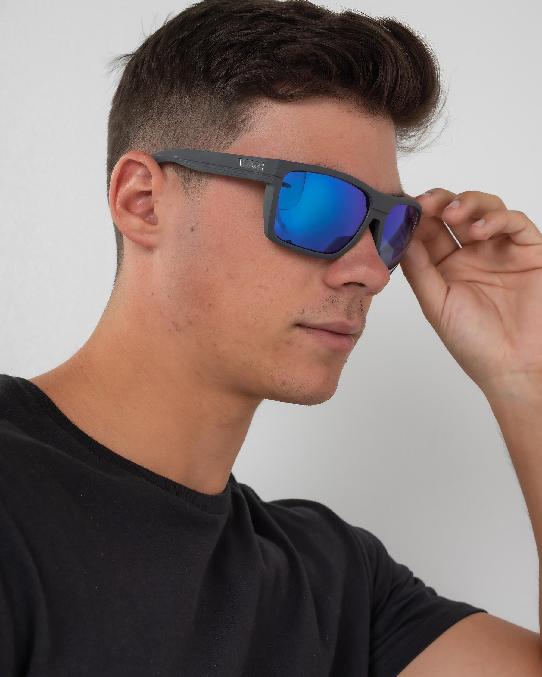 Shop Costa Pargo 05G Sunglasses In Grey / Blue Mirror - Fast Shipping ...