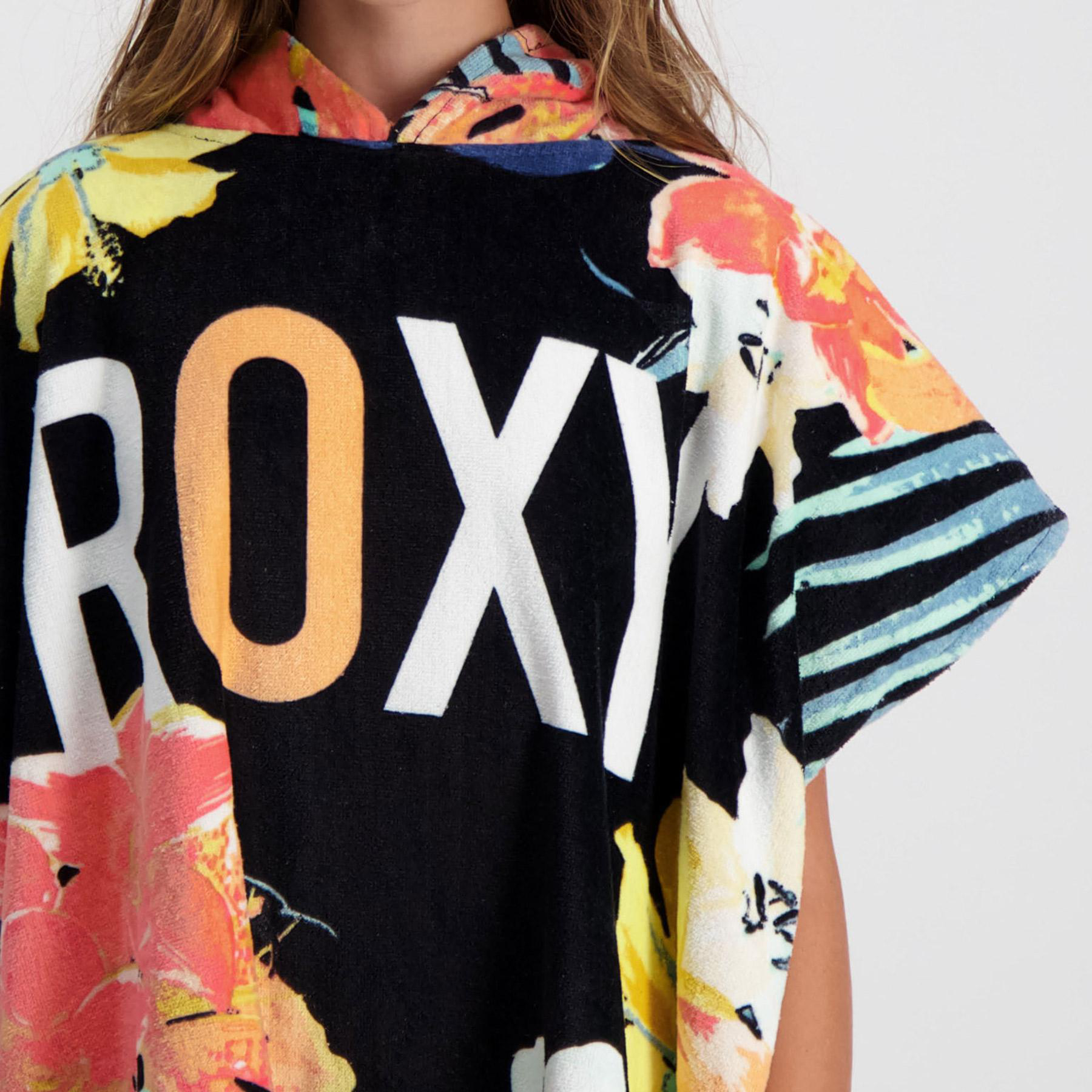 Shop Roxy Pass This On Hooded Towel In True Black Uluwatu - Fast ...