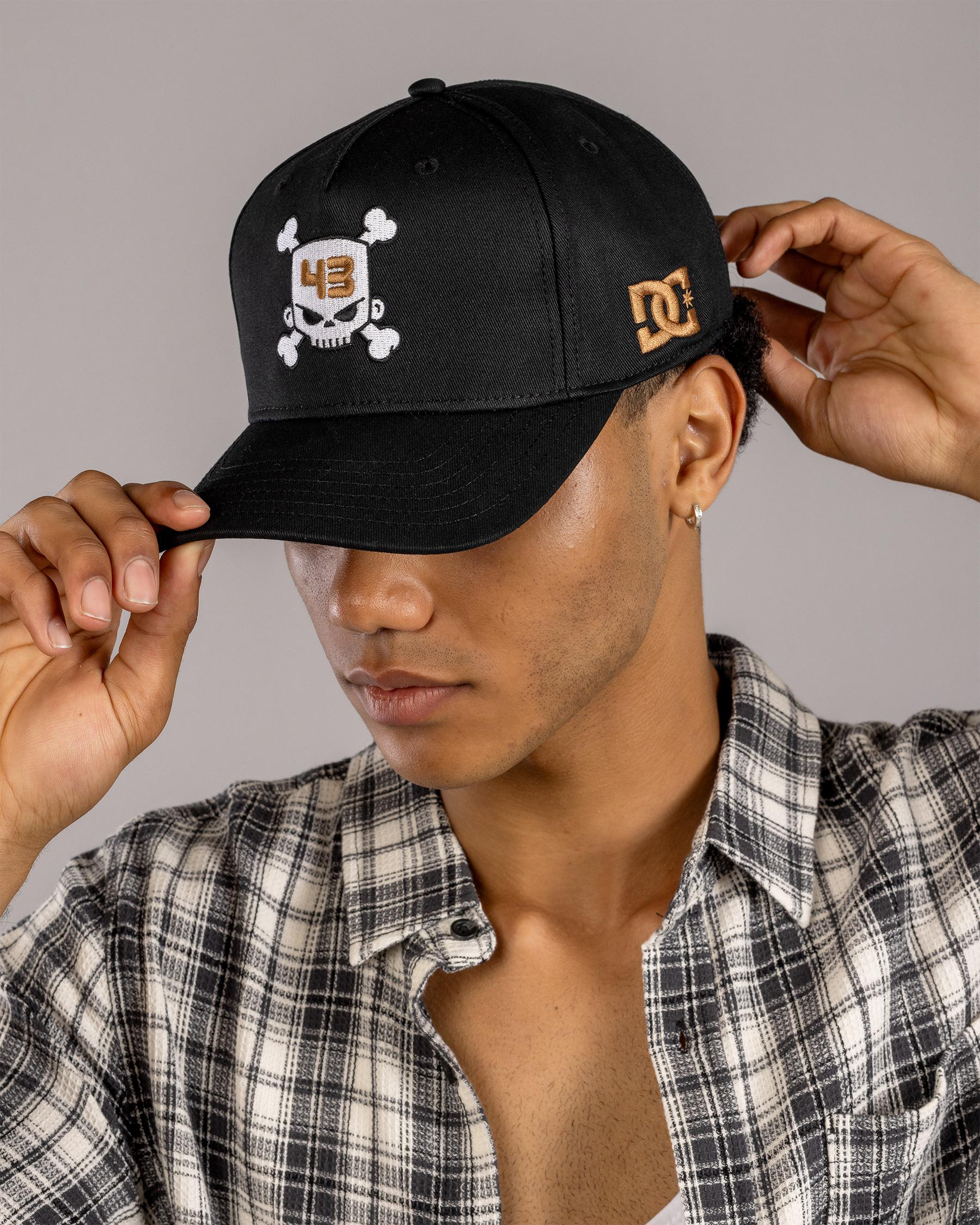 Shop DC Shoes Hooni Snapback Cap In Black - Fast Shipping & Easy ...