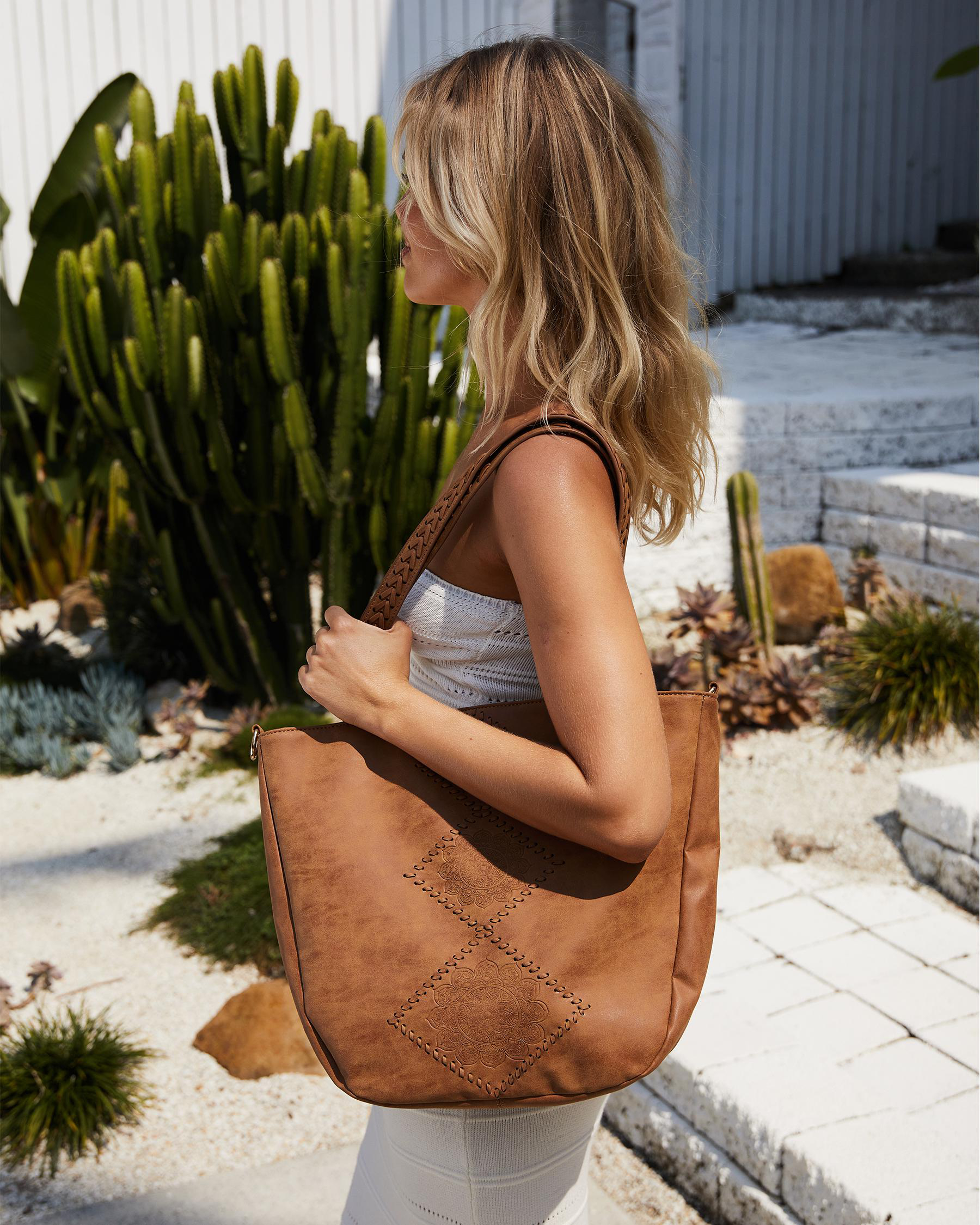 Mooloola Tassie Hand Bag In Tan | City Beach Australia