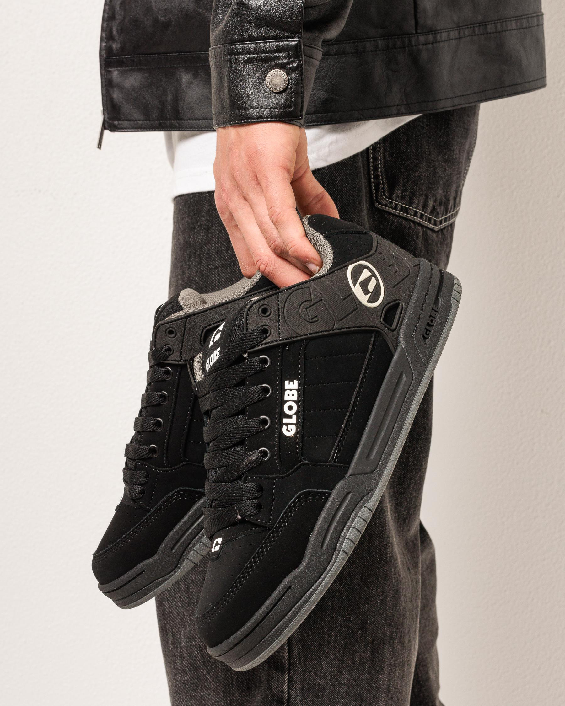 Shop Globe Tilt Shoes In Black/black Tpr - Fast Shipping & Easy Returns ...