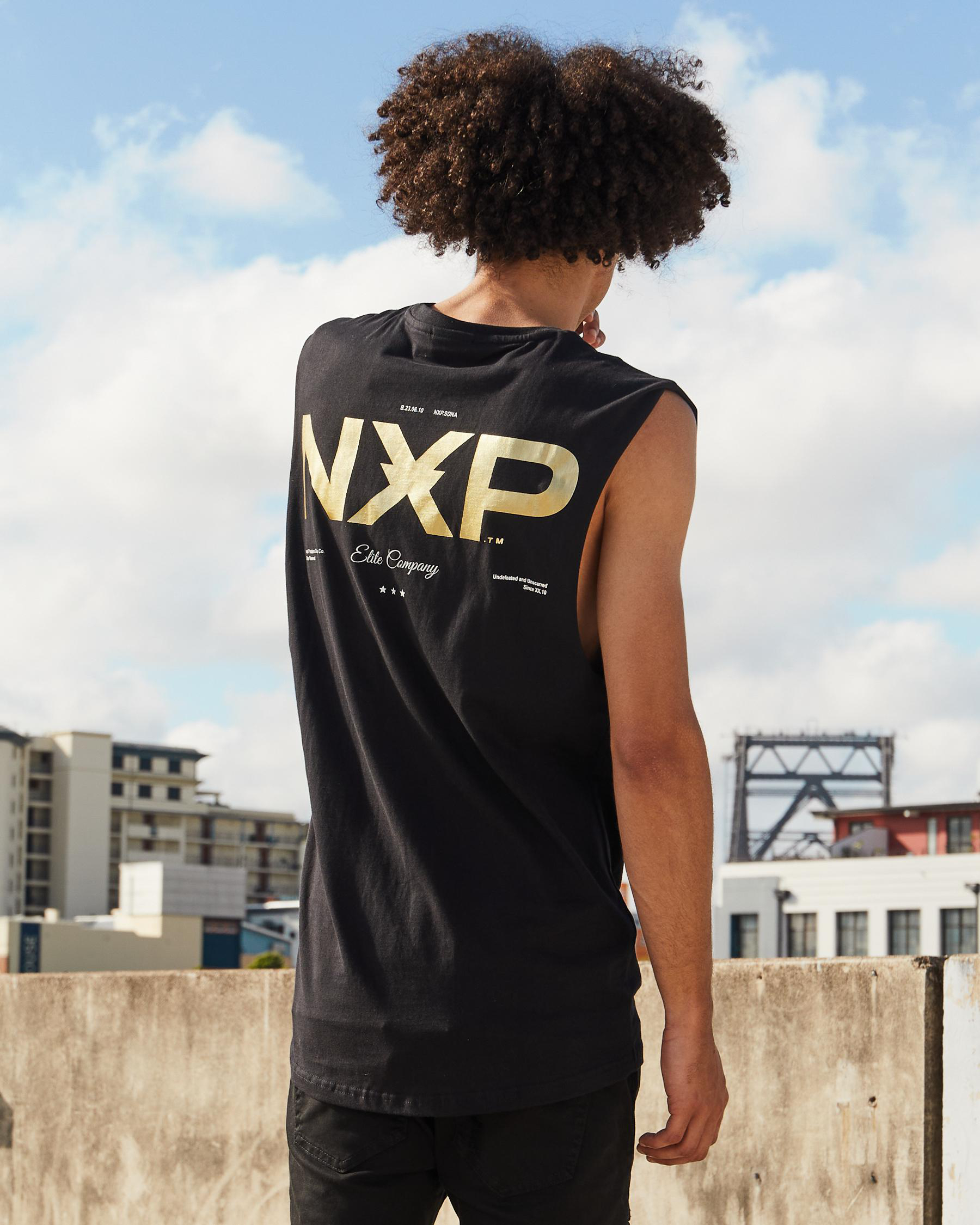 Nena & Pasadena Beamer Scoop Back Muscle Tank In Jet Black - FREE ...