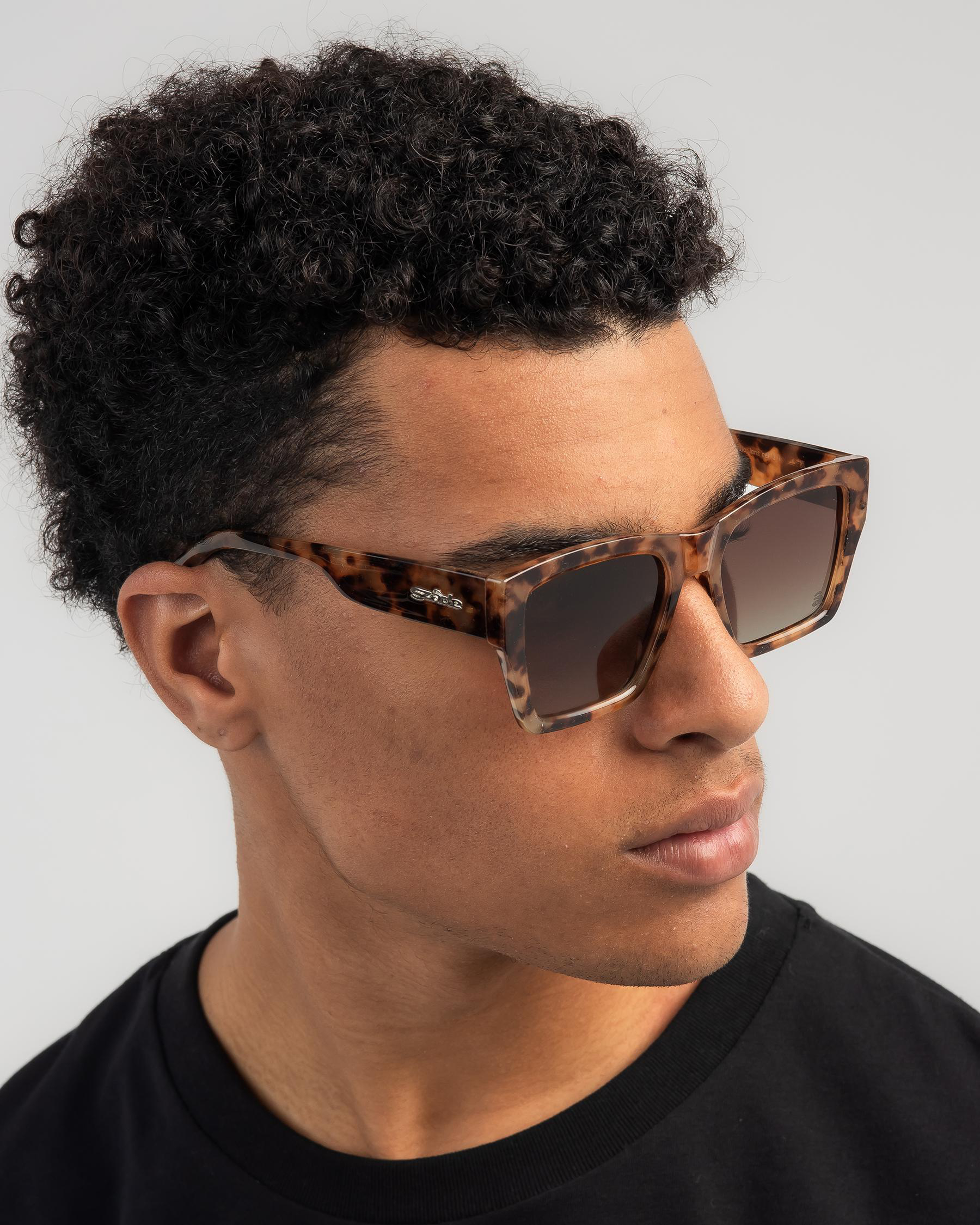 Shop Szade Eyewear Sharp Polarised Sunglasses In Coquina / Hustler ...
