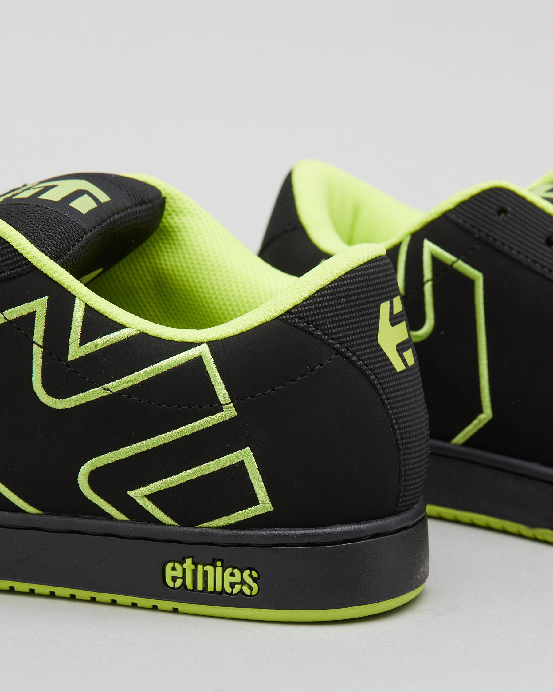 Shop Etnies Kingpin 2 Shoes In Black/lime - Fast Shipping & Easy ...