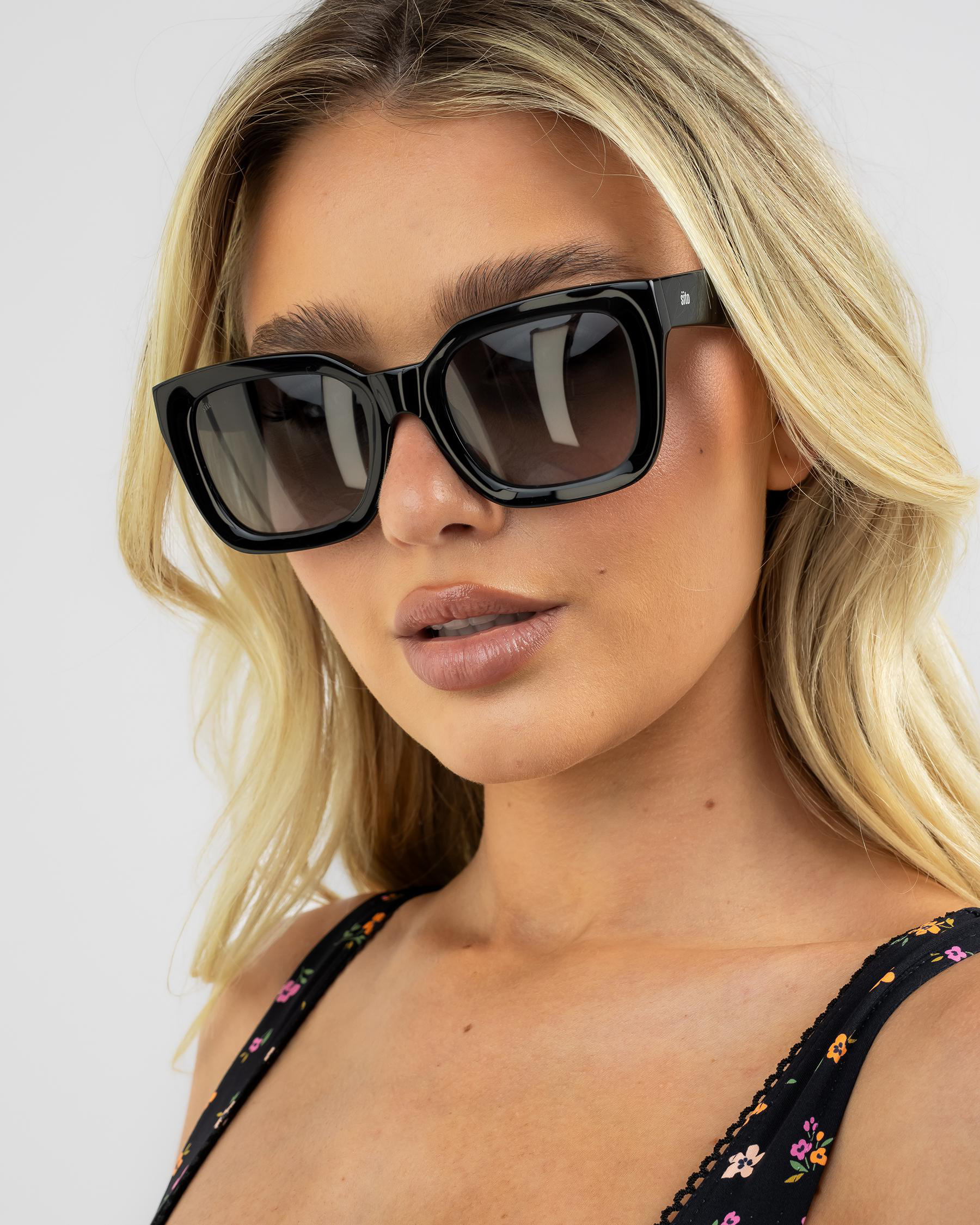 Shop Sito Harlow Sunglasses In Black/grey Gradient Polar - Fast ...