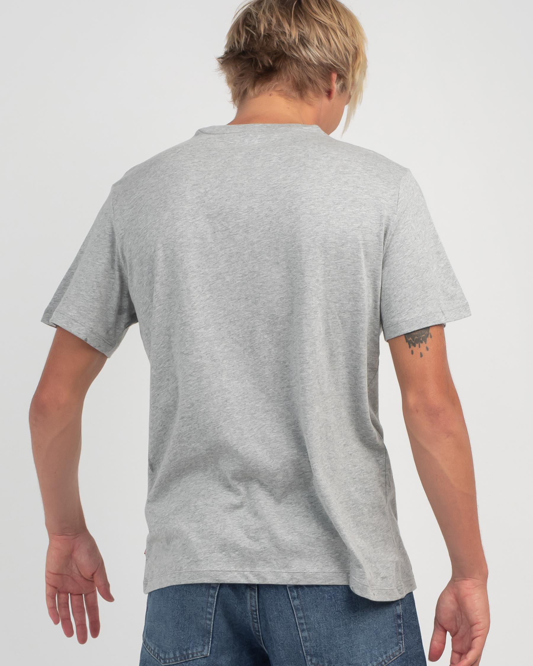 Shop Levi's Set-In T-Shirt In Midtone Heather Grey - Fast Shipping ...