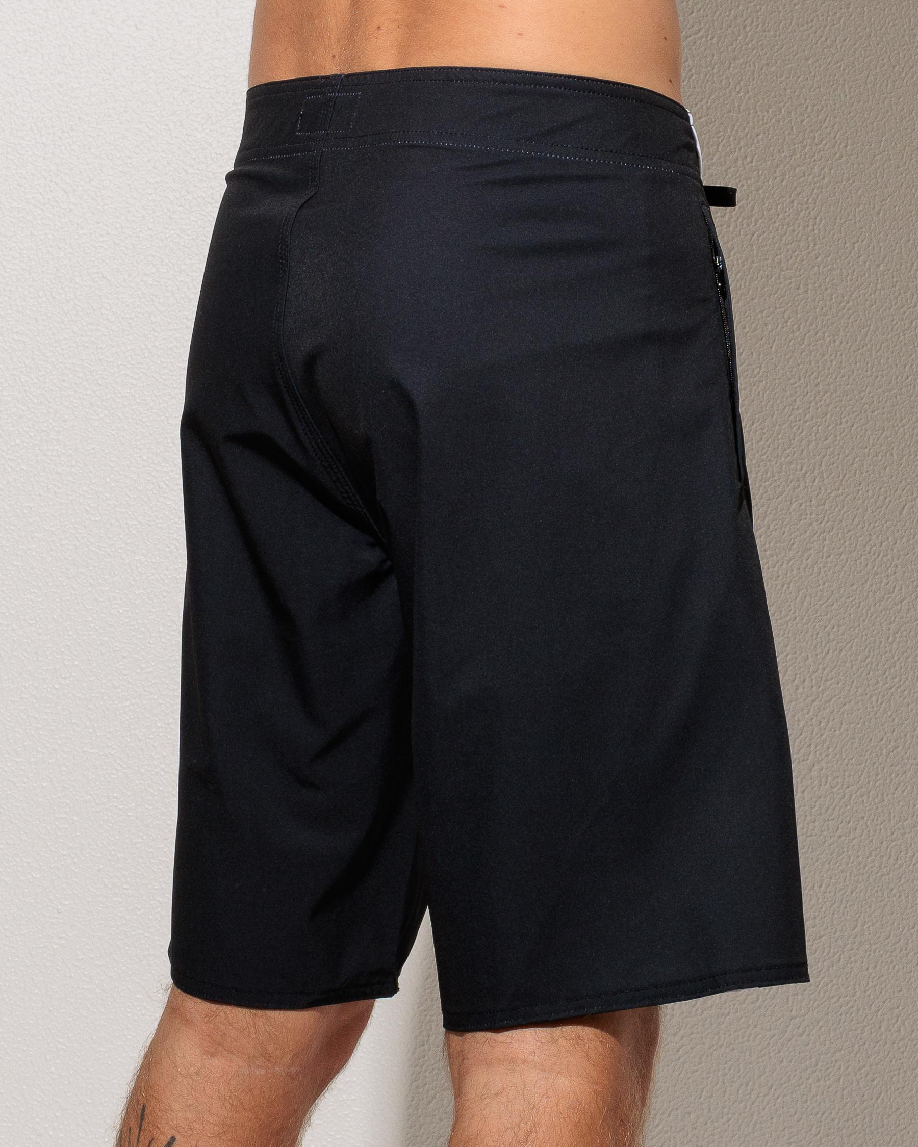 Shop Jetpilot Pulse Streamliner 20" Board Shorts In Black/white - Fast ...