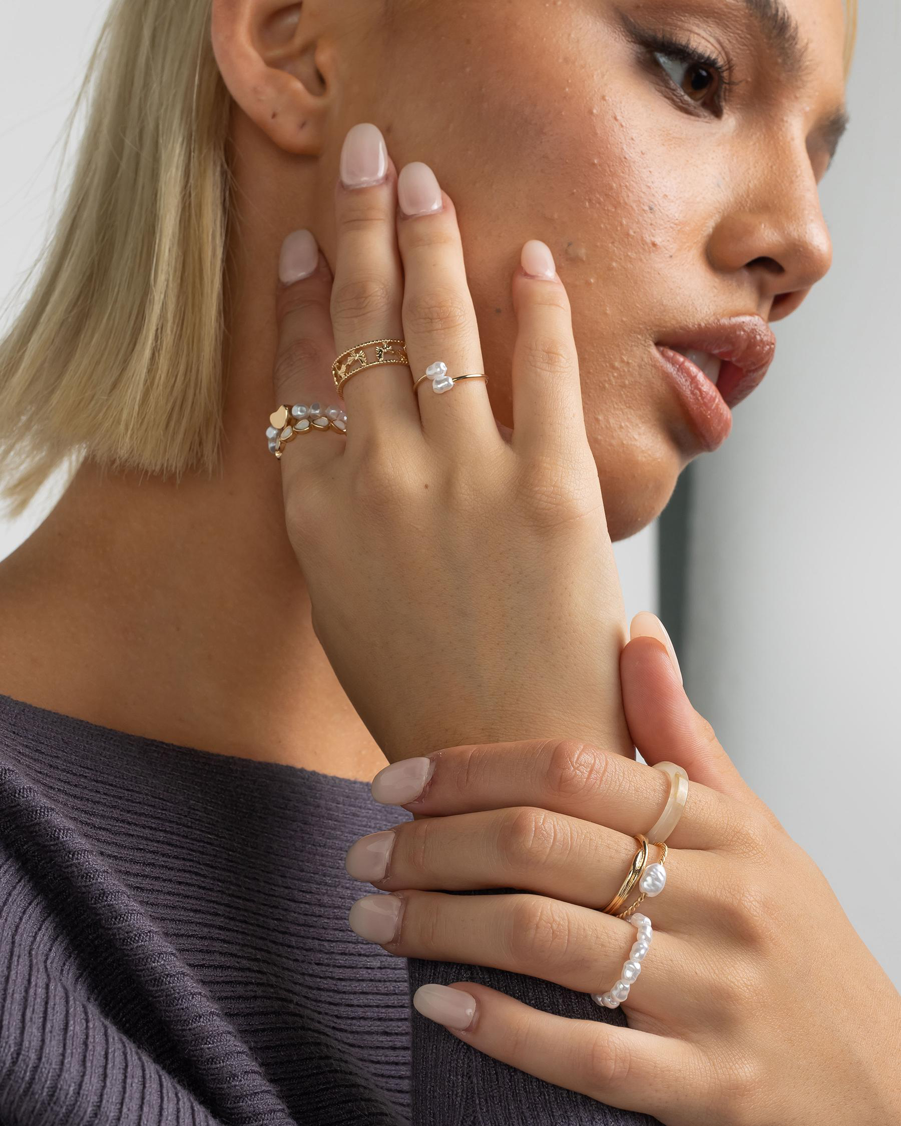 Shop Karyn In LA Jamie Ring Pack In Shiny Light Gold/white - Fast ...